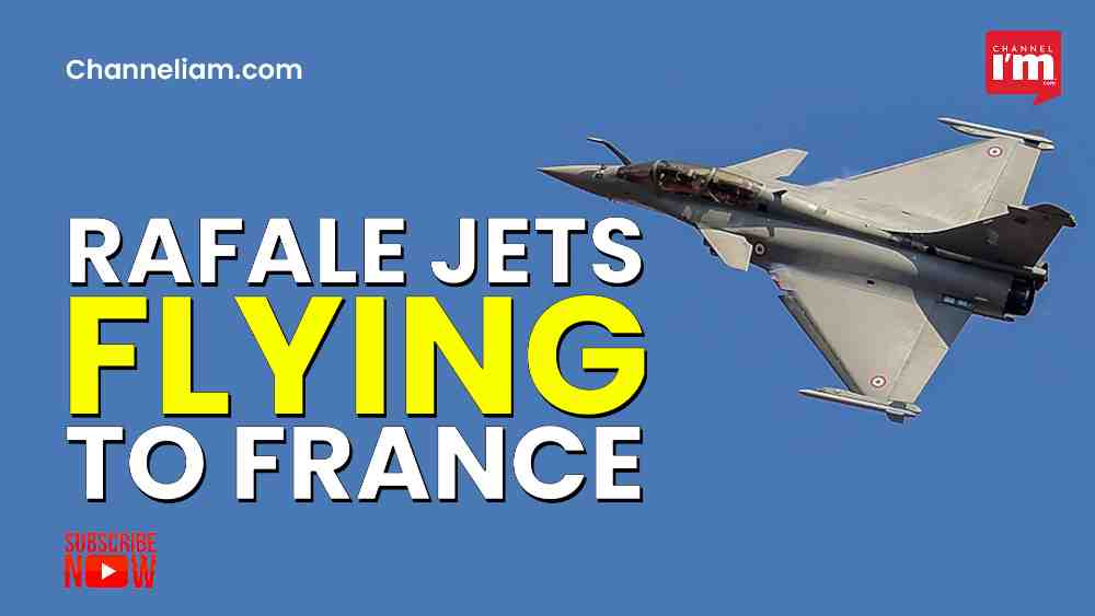 Rafale jets flying to France