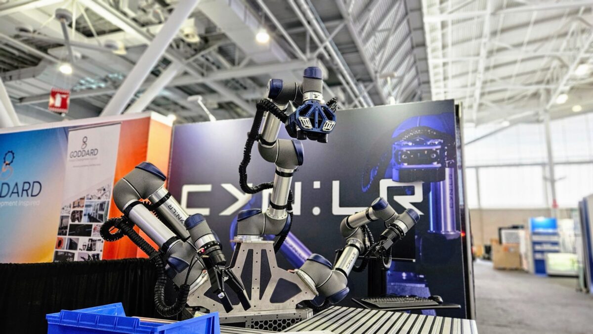 CynLr Unveils CyRo: Semi-Humanoid Robot for Visual Object Intelligence ...